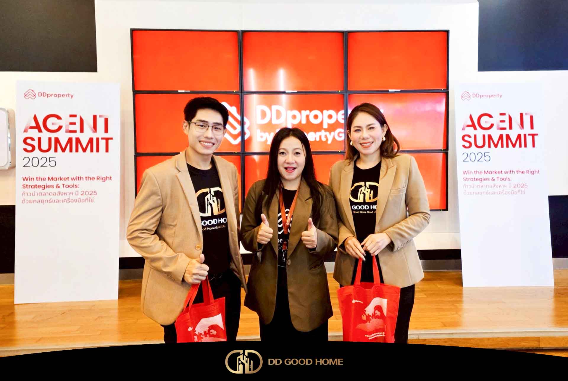 ทีมงานเข้าร่วมงาน DDproperty Agent Summit 2025 เพื่อเข้าใจเทรนด์ของตลาดที่เปลี่ยนแปลง